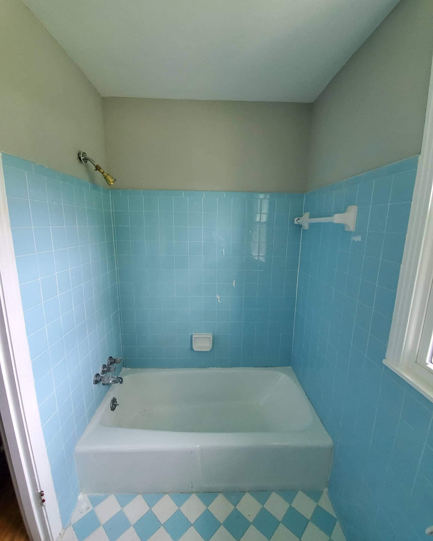 Tile Resurfacing - Get A Grip